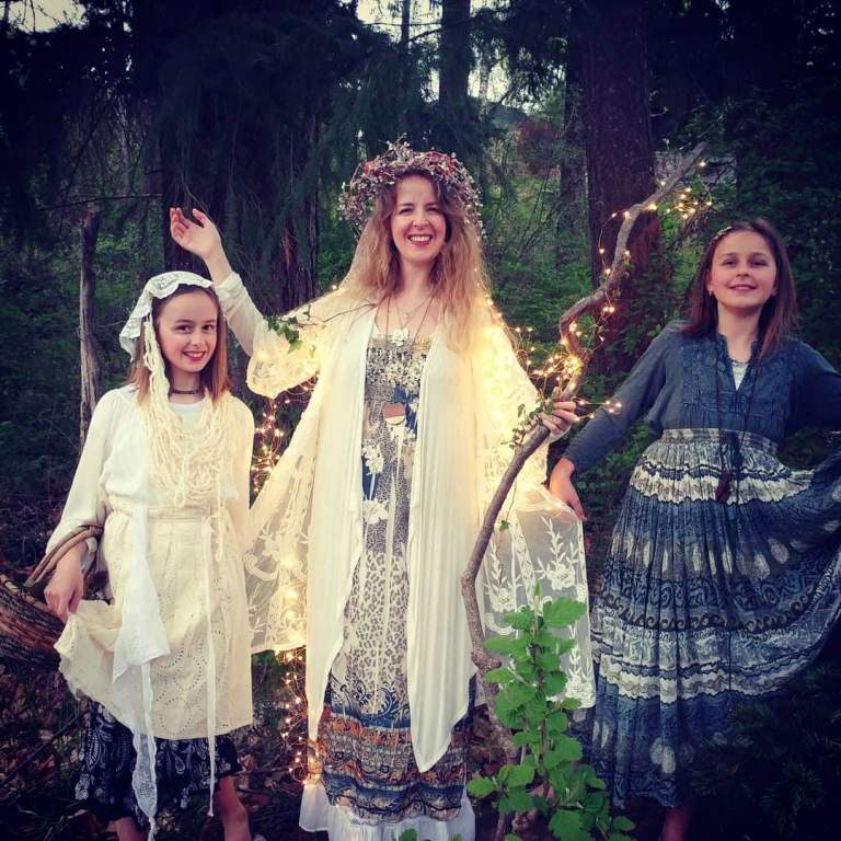 Dayna Patterson – Writer, Editor, Stitchwitch